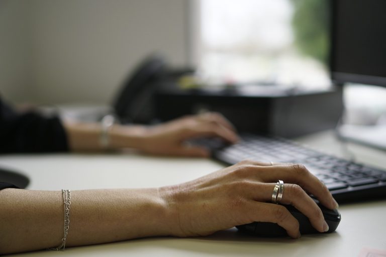 Best Keyboards for Banking - keyboardclack.com