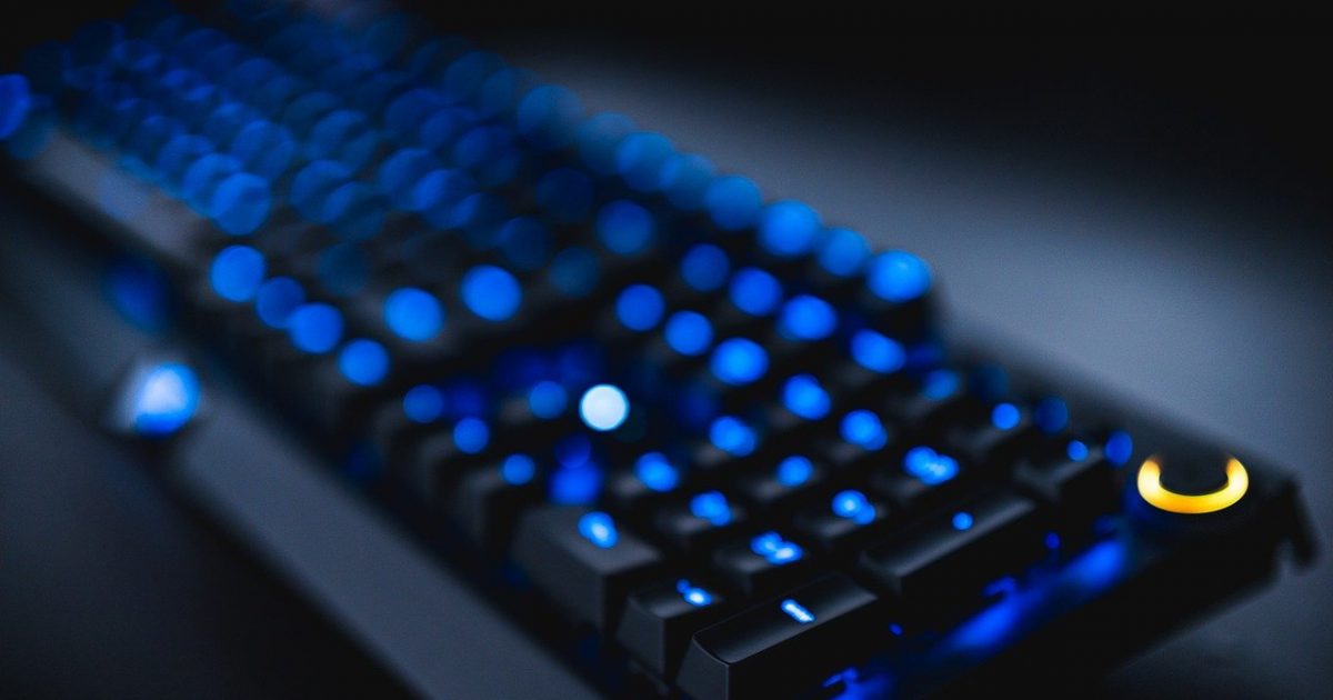 Wired vs Wireless Keyboards: Which One Should You Pick? - keyboardclack.com