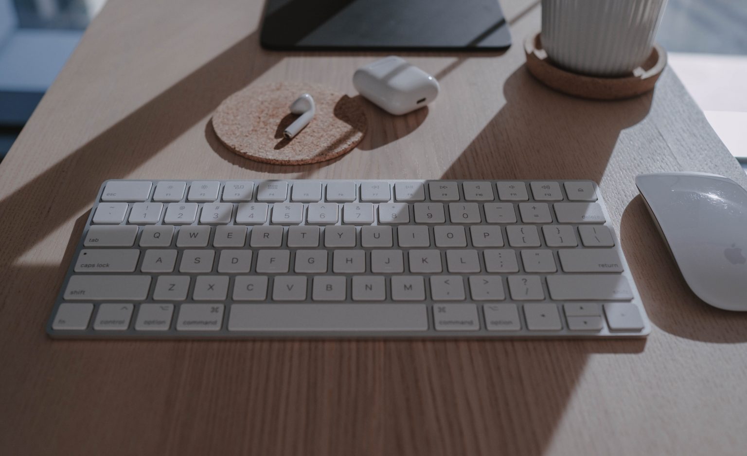 What is a Wireless Keyboard: Types and Technology - keyboardclack.com